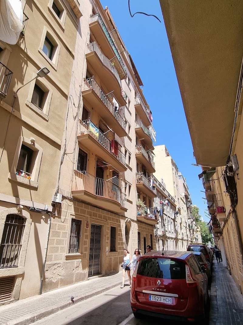 Barcelona Street Food: Top 10 Affordable Local Hotspots